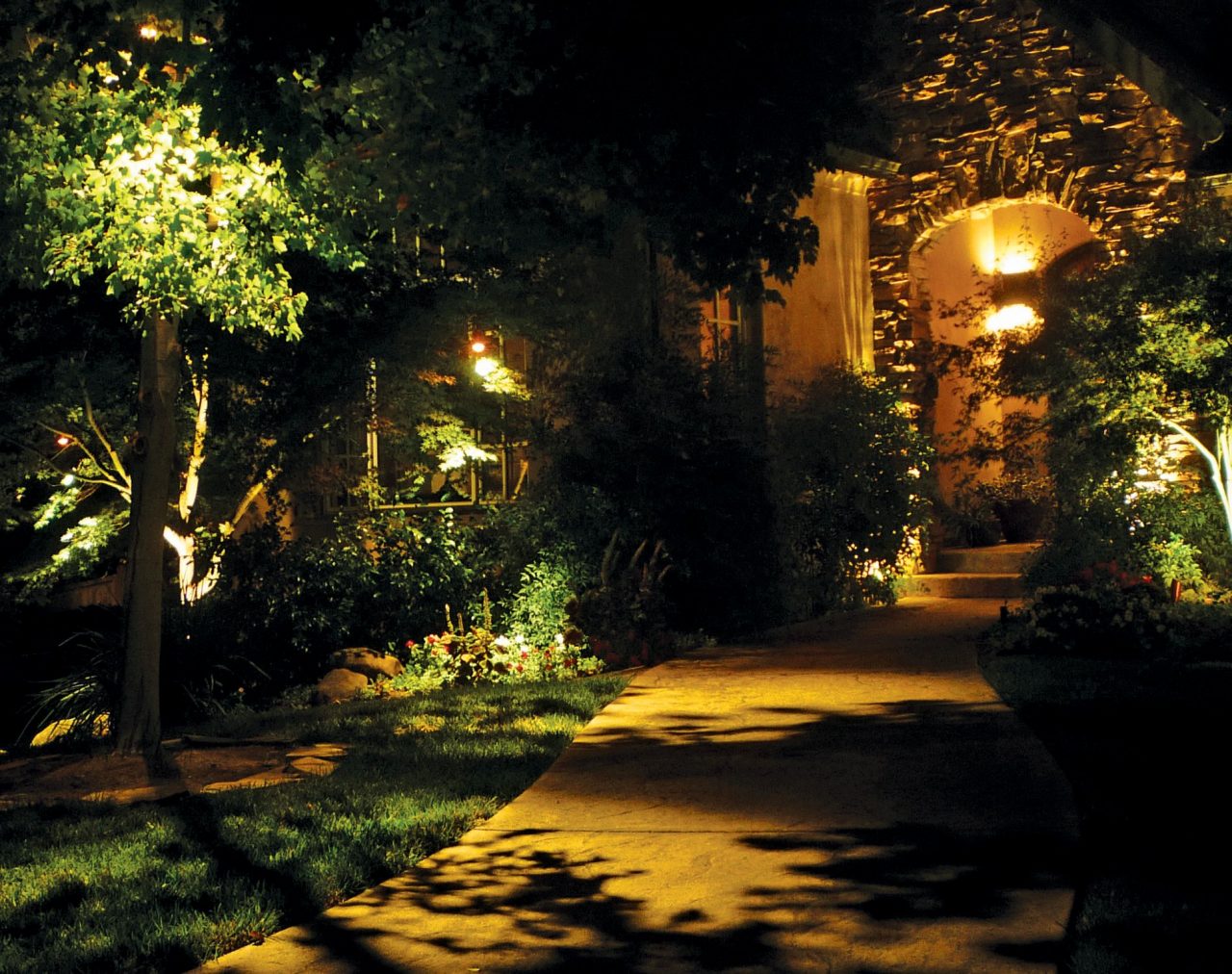 Garden Lighting Layout Design and installation - Everest Electrical